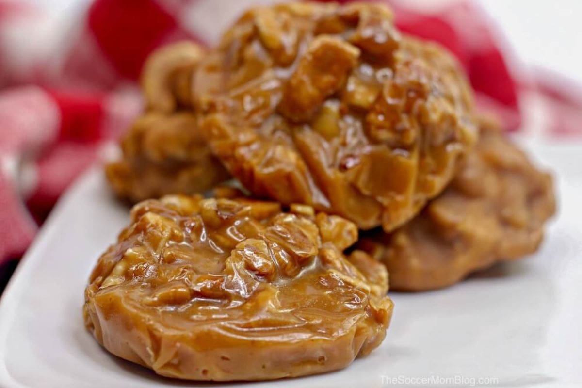 25 Homemade Christmas Candy Recipes That Are Sure To Sweeten Your ...