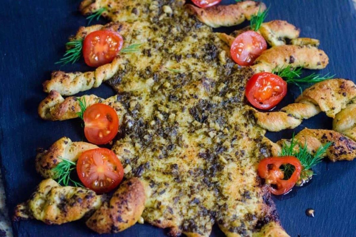25 Christmas Bread Recipes So Good You Won't Want To Share - Food Plus ...