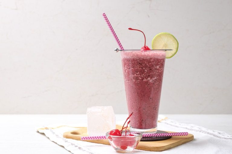 25 Smoothie Recipes That Will Keep You Energized Throughout The Day ...