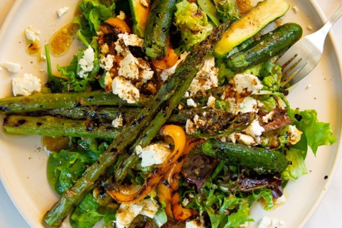 25 Thanksgiving Salad Ideas So Fresh, They’ll Bring New Life to Your Feast