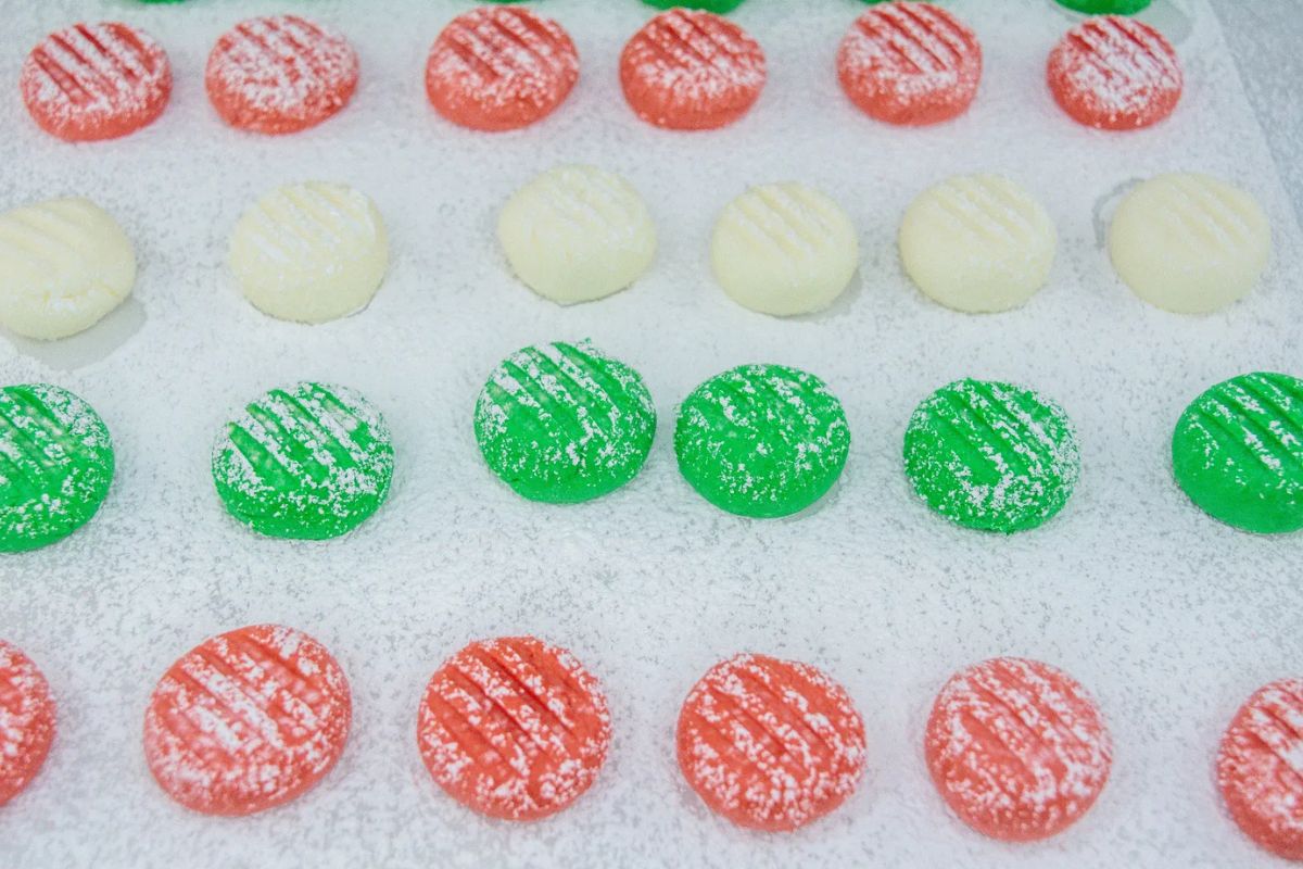 25 Homemade Christmas Candy Recipes That Are Sure To Sweeten Your ...