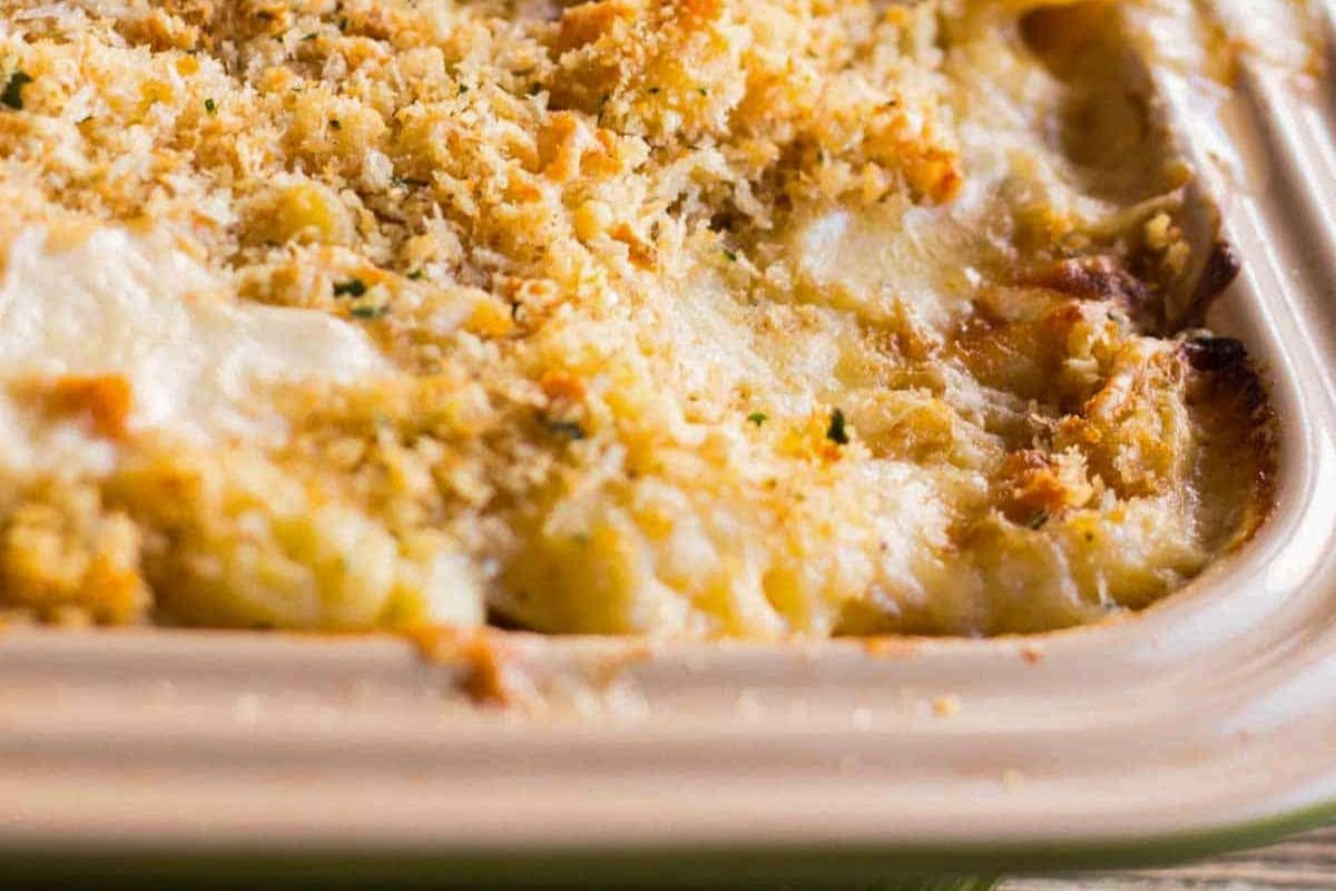 25 Thanksgiving Casserole Recipes That'll Make Turkey Day A Breeze ...