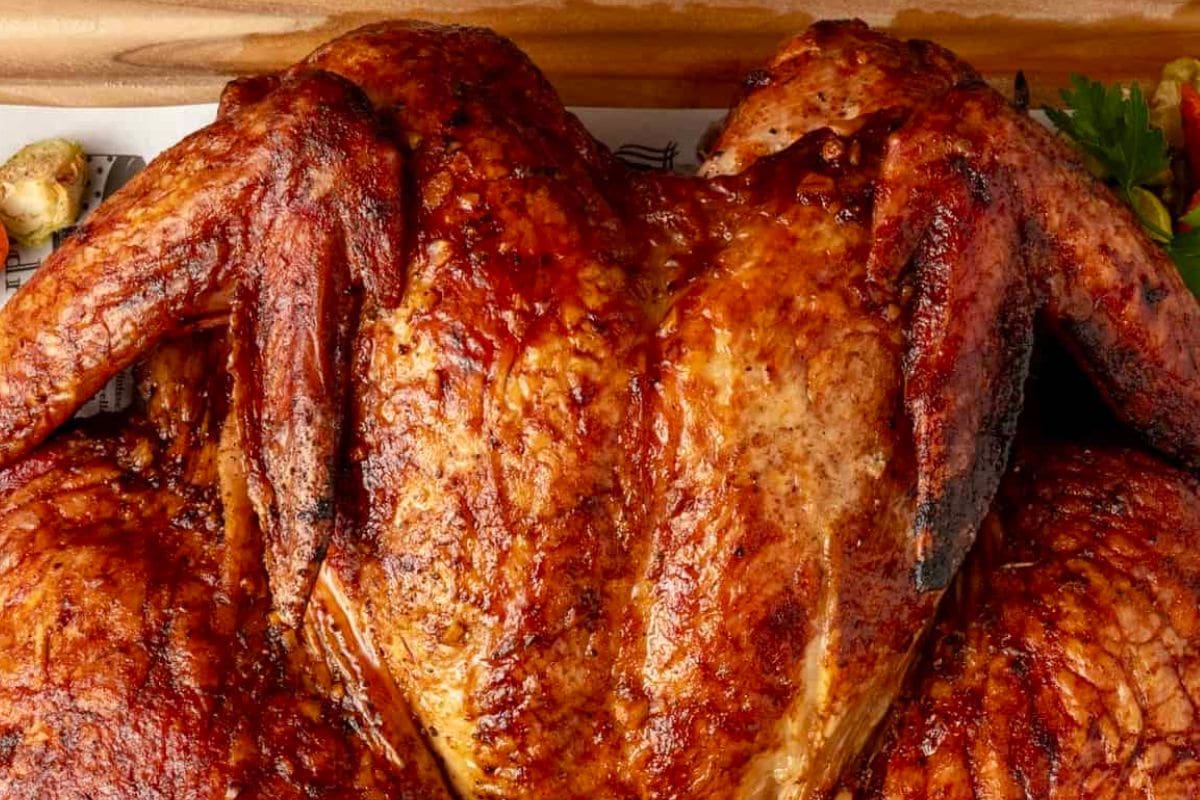 15 Smoked Turkey Recipes So Packed with Spice, Your Family Will Talk ...