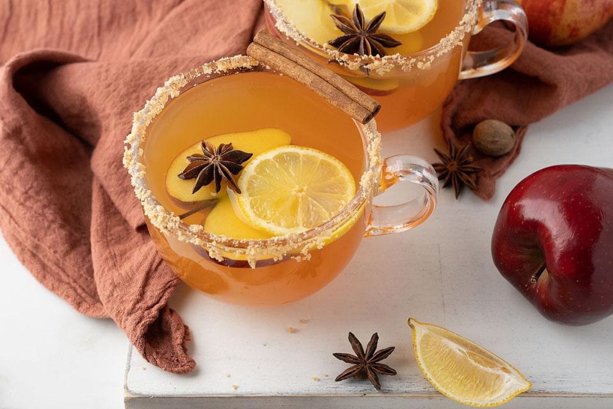 25 Thanksgiving Cocktails You'll Be Thankful To Have - Food Plus Words