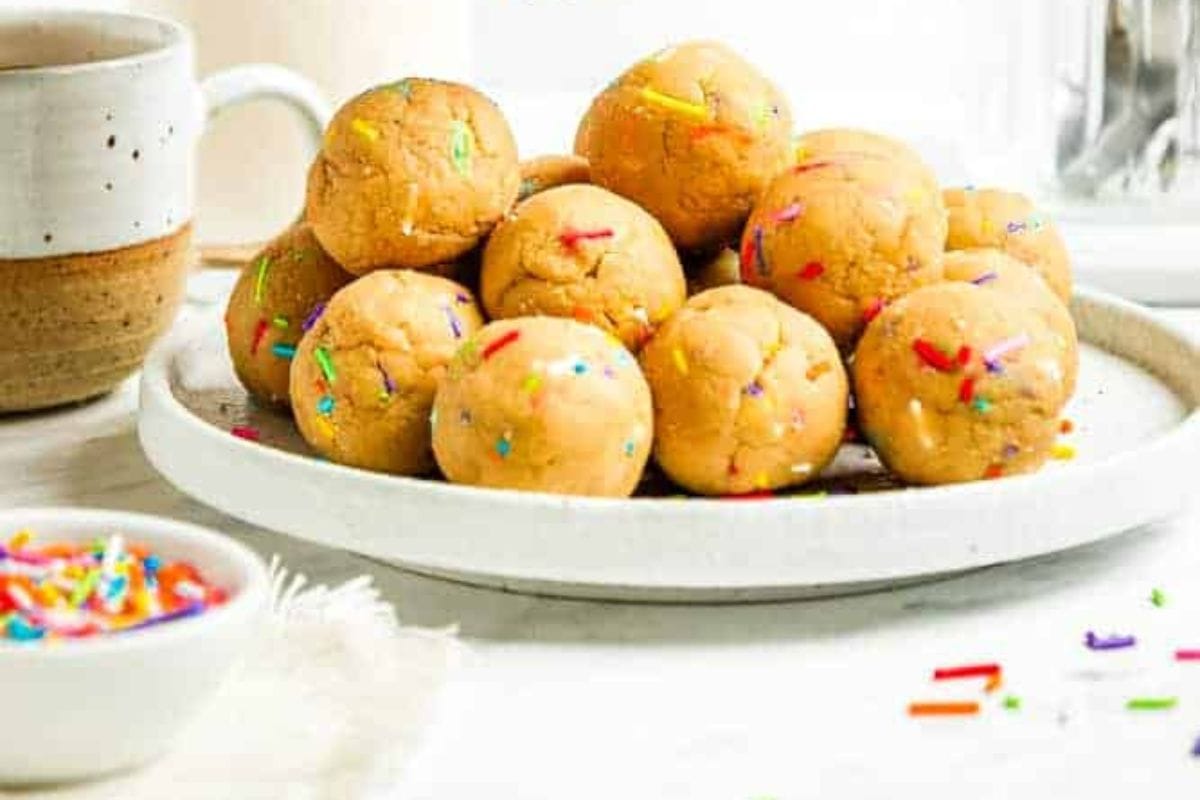 25 Weekend Snacks That Disappear in Minutes - Food Plus Words