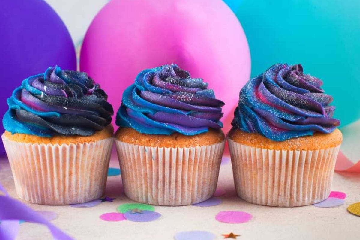 25 Winter Cupcakes So Easy to Decorate, Even Kids Can Join the Fun