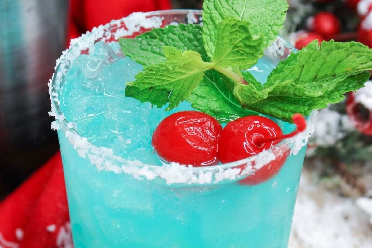 25 Winter Drinks That'll Make You Feel Warm and Cozy Inside - Food Plus ...