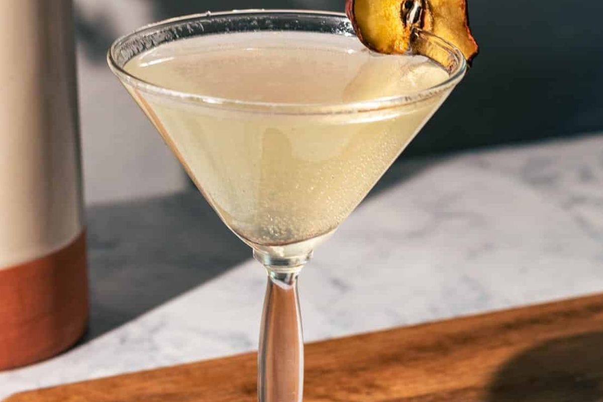 25 New Year’s Eve Cocktails So Fancy, They’ll Add Spark to Your Countdown