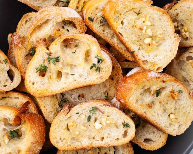 25 Easy Potluck Dishes To Bring To Any Gathering - Food Plus Words