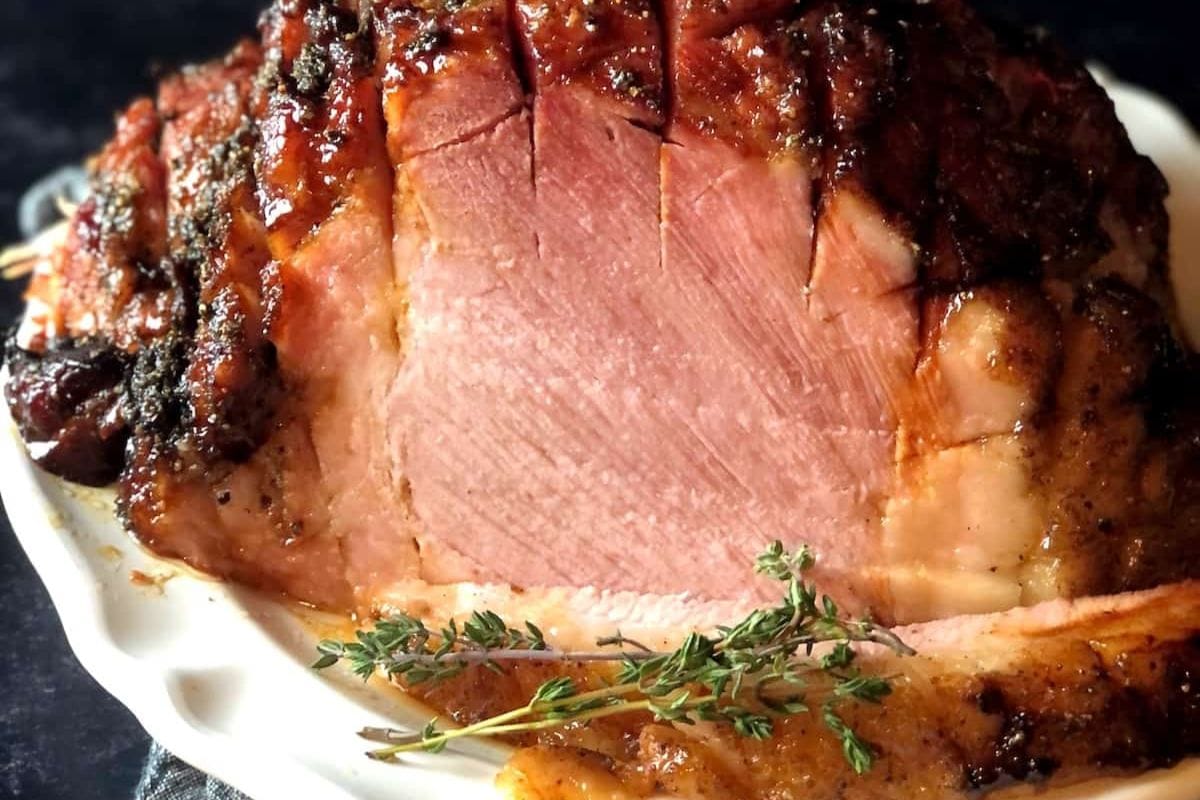 25 Holiday Dinner Ideas So Festive, They’ll Steal the Spotlight from ...