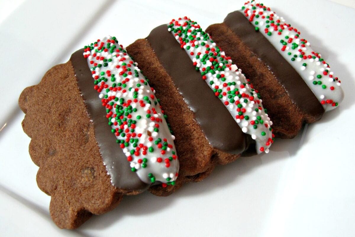 25 Holiday Cookies To Deck The Dessert Table With - Food Plus Words