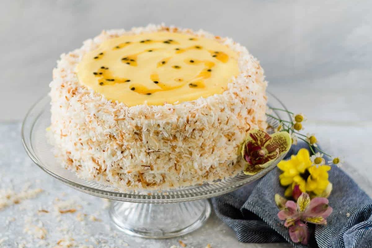 25 Spring Cakes That Will Make Your Dessert Table Bloom - Food Plus Words