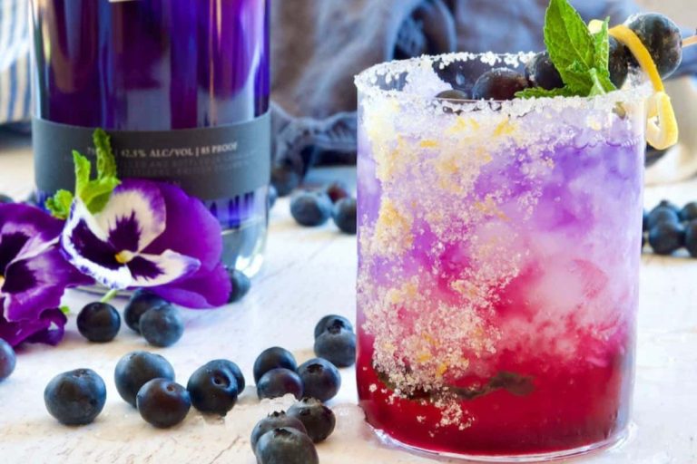 25 Galentines Cocktails That Taste As Good As They Look - Food Plus Words