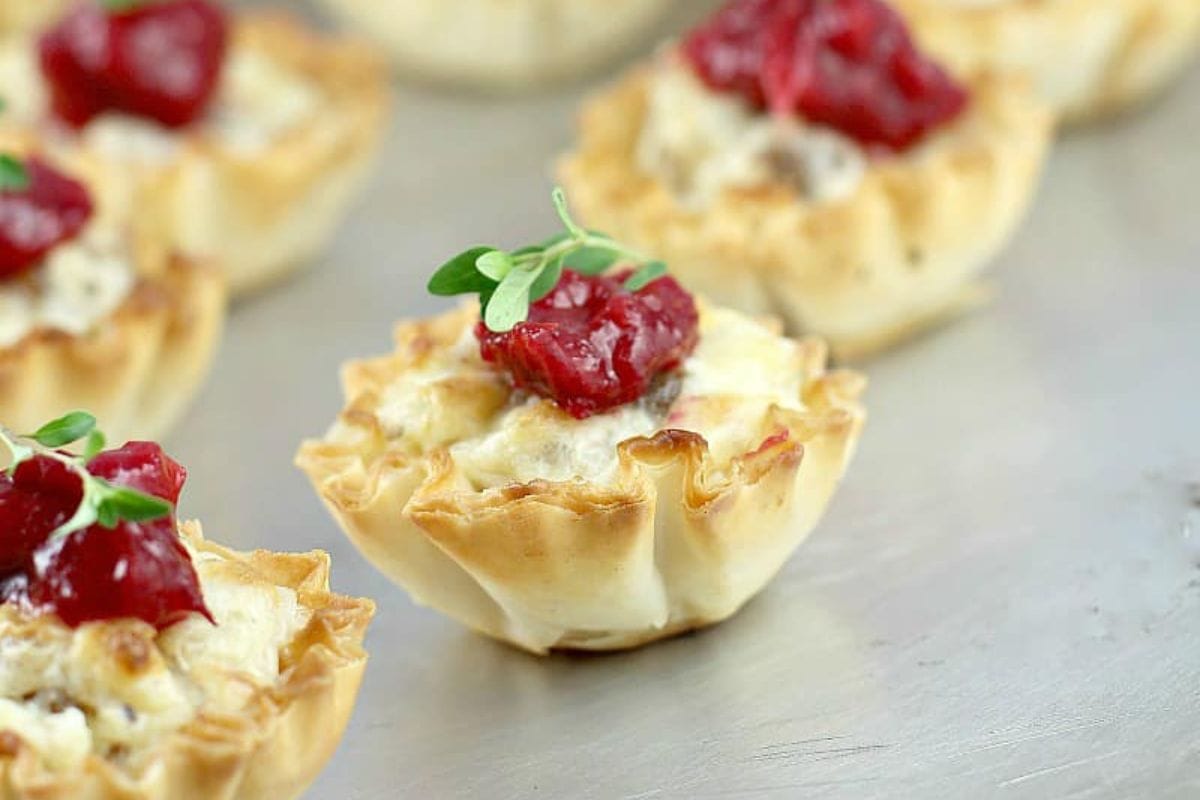 25 Holiday Appetizers Christmas Dinner Wouldn't Be The Same Without ...
