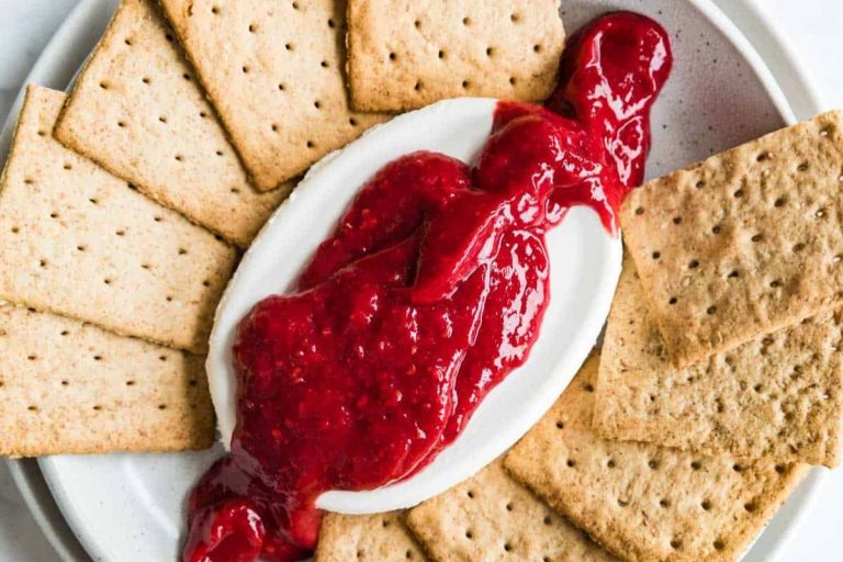 25 Easy Game Day Dips That Will Have Everyone Cheering - Food Plus Words