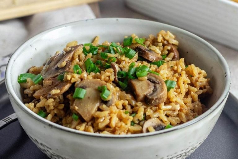 25 Holiday Dinner Ideas So Festive, They’ll Steal the Spotlight from ...