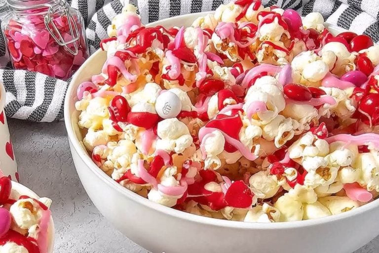 25 Valentines Day Snacks Everyone Will Adore