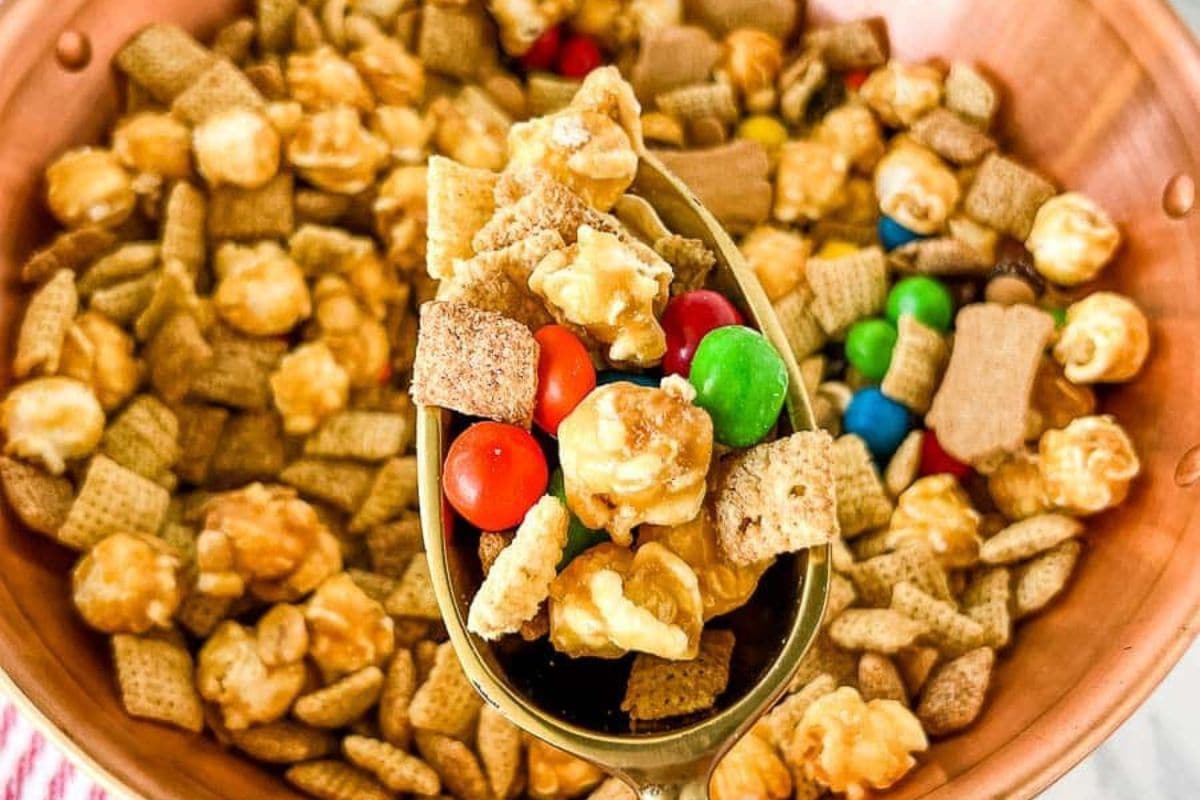 25 On The Go Snacks That Will Solve Your Busy Day Cravings - Food Plus ...