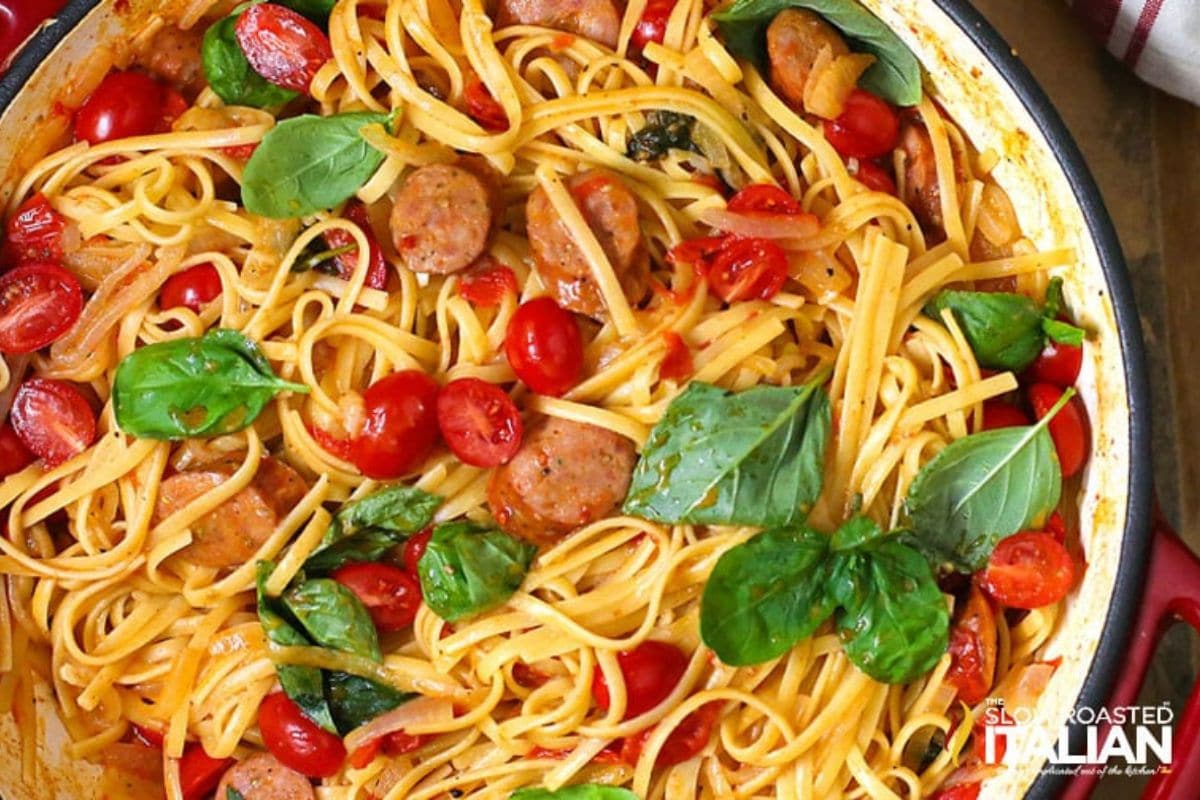 25 Football Night Dinner Ideas Guests Will Beg You to Make Again - Food ...