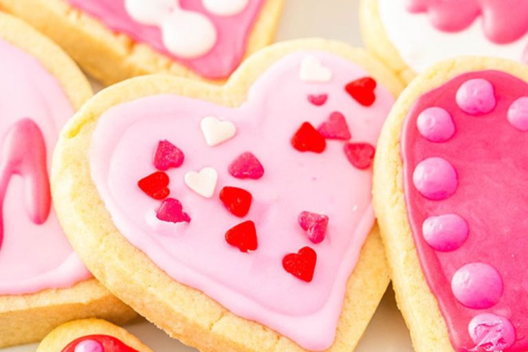 20 Valentines Sugar Cookies That Are a Total Love Match - Food Plus Words