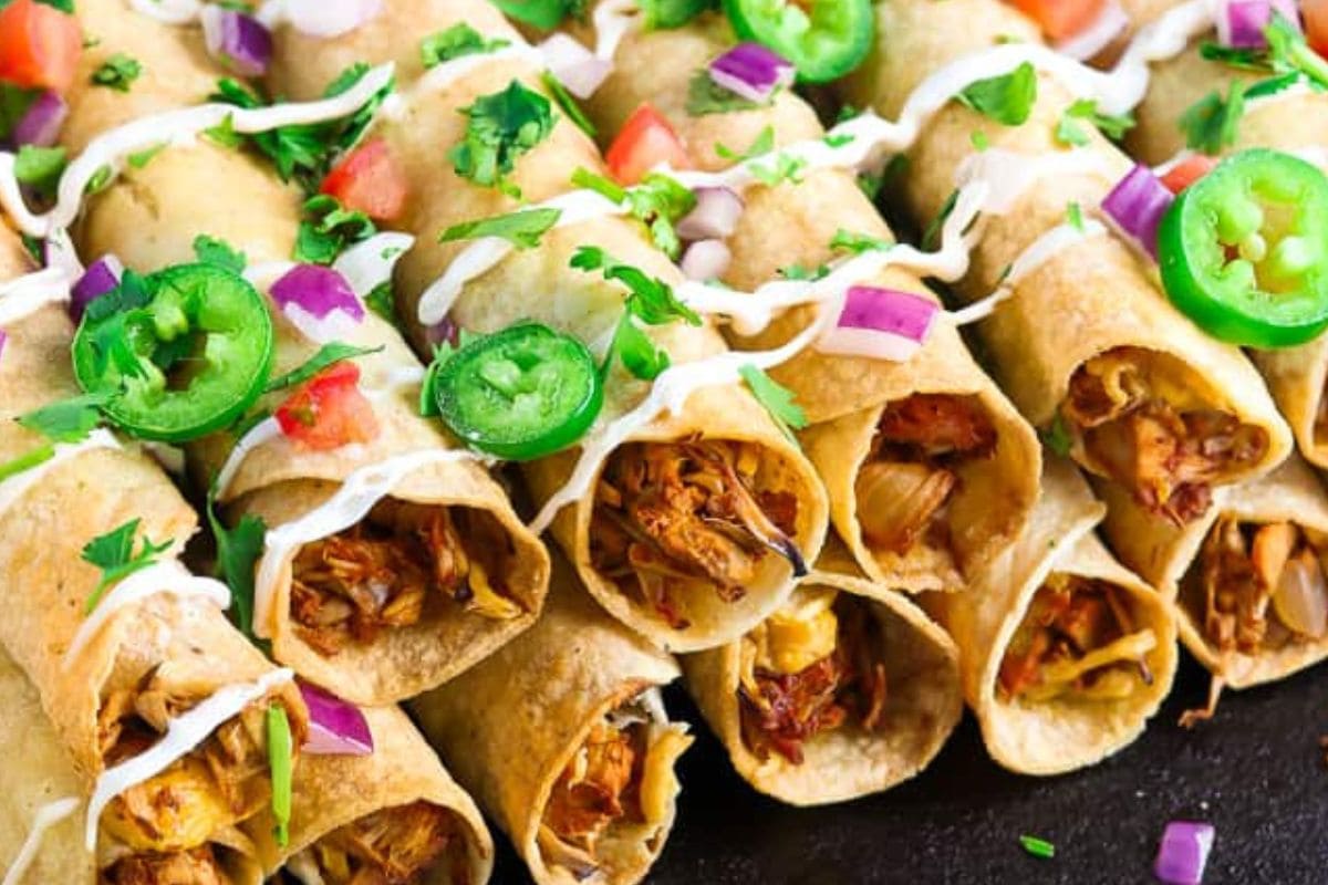 25 Football Foods You Need for the Ultimate Game Day Spread