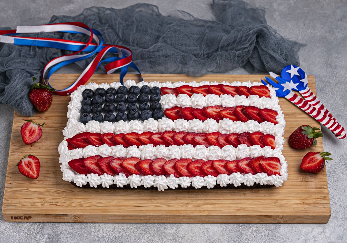 Fourth of July Flag Cake