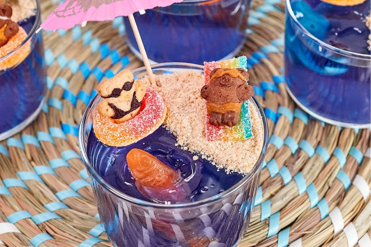 25 Beach Party Snacks Worth Packing a Bigger Bag For