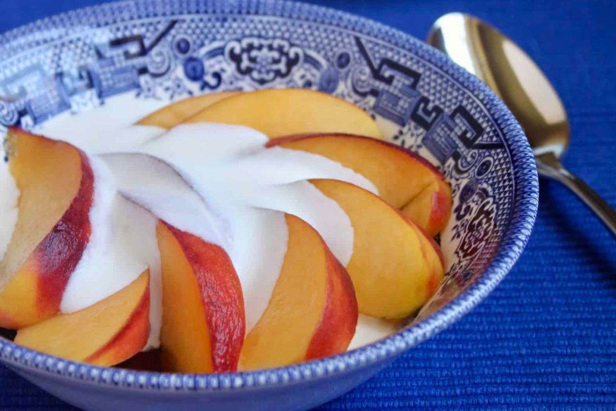 25 Peach Dessert Recipes That Make Summer Even Sweeter - Food Plus Words