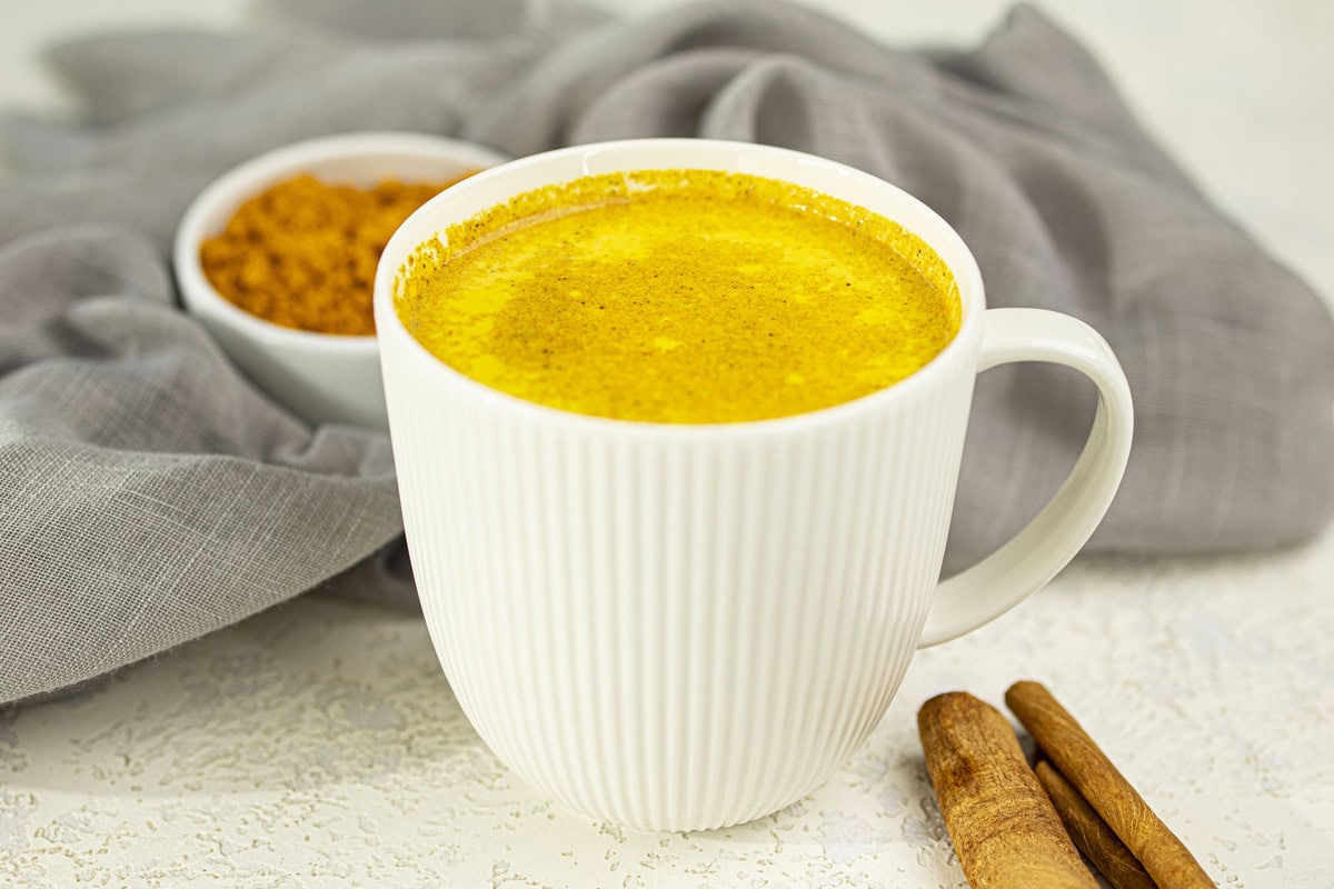 Golden Milk Latte (Turmeric Golden Milk)