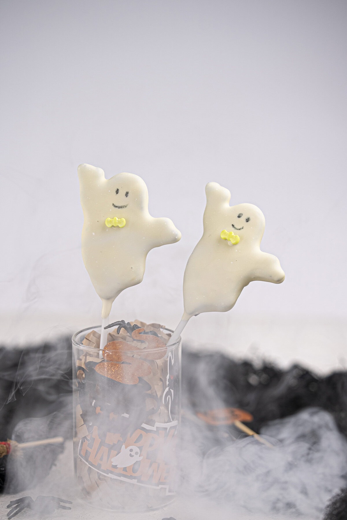 Ghost Cake Pops