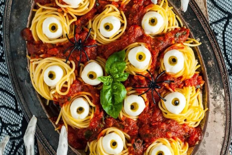 25 Spooky Food Ideas That’ll Keep Everyone Screaming for Seconds - Food ...