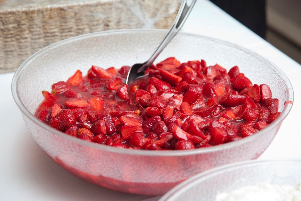 How to Freeze Strawberries